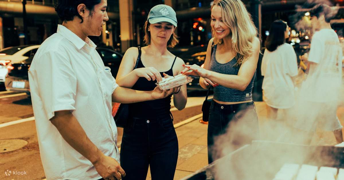 Tour ẩm thực đêm khuya ở Tô giới Pháp cũ - Klook Việt Nam